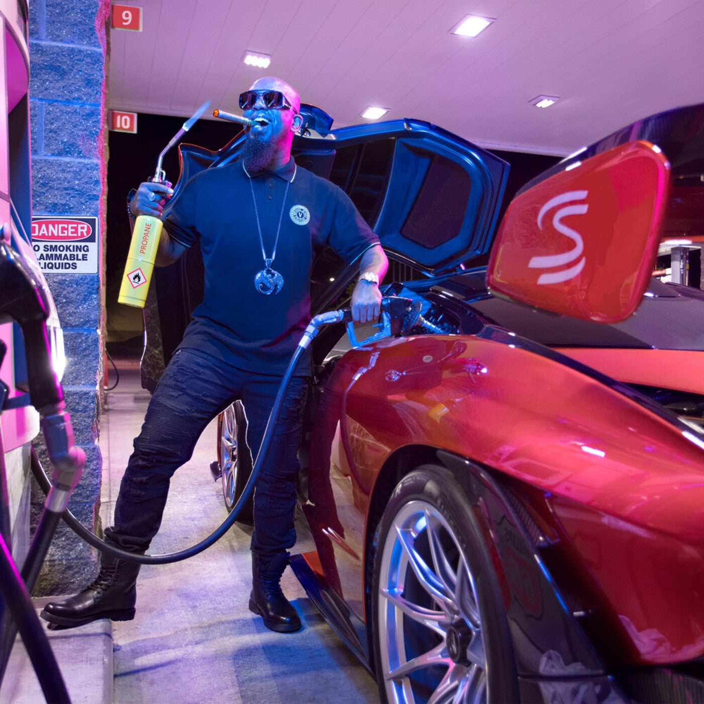 Tech N9ne, King iso, Seuss Mace, Shao Dow, Lil Wayne, Mumu Fresh, Russ ...
