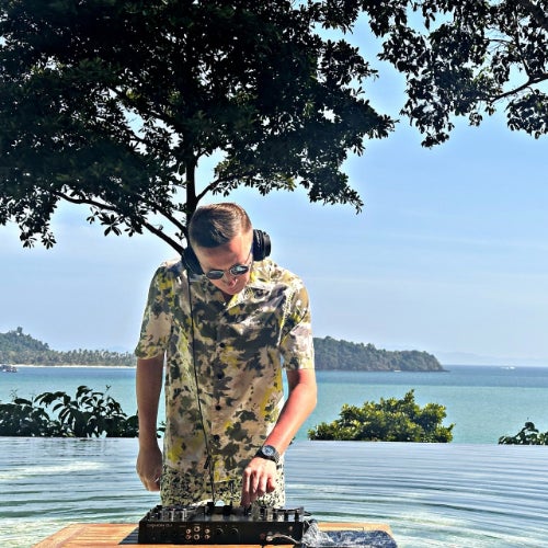DJ SNIPER MARCH 2025 CHART Chart by Dj Sniper on Beatport | Music ...