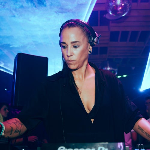 MI DAMA CHART Chart by Claudia Tejeda on Beatport | Music Download ...