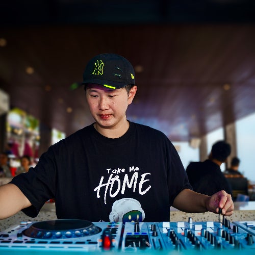 LTN's November 2024 Chart Chart by LTN on Beatport | Music Download ...